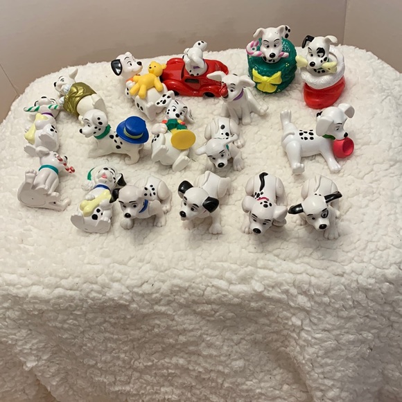 Disney | Toys | 7 Disney 11 Dalmatians Mini Figurines | Poshmark